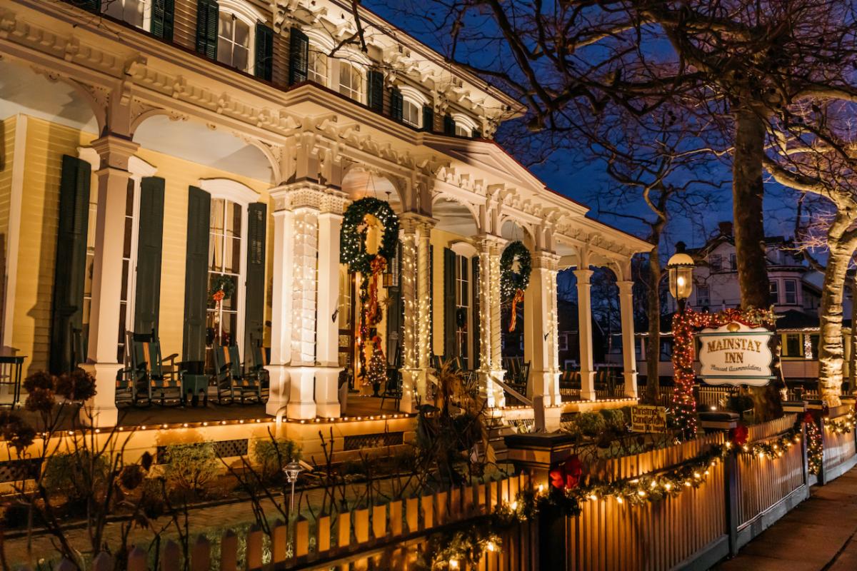 Peek inside Cape May's most festive homes, inns, and B&Bs! | Things to ...